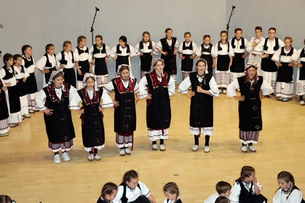 Rama-Prozor.Info • U nedjelju večer folklora - ''Običaje svoje ...