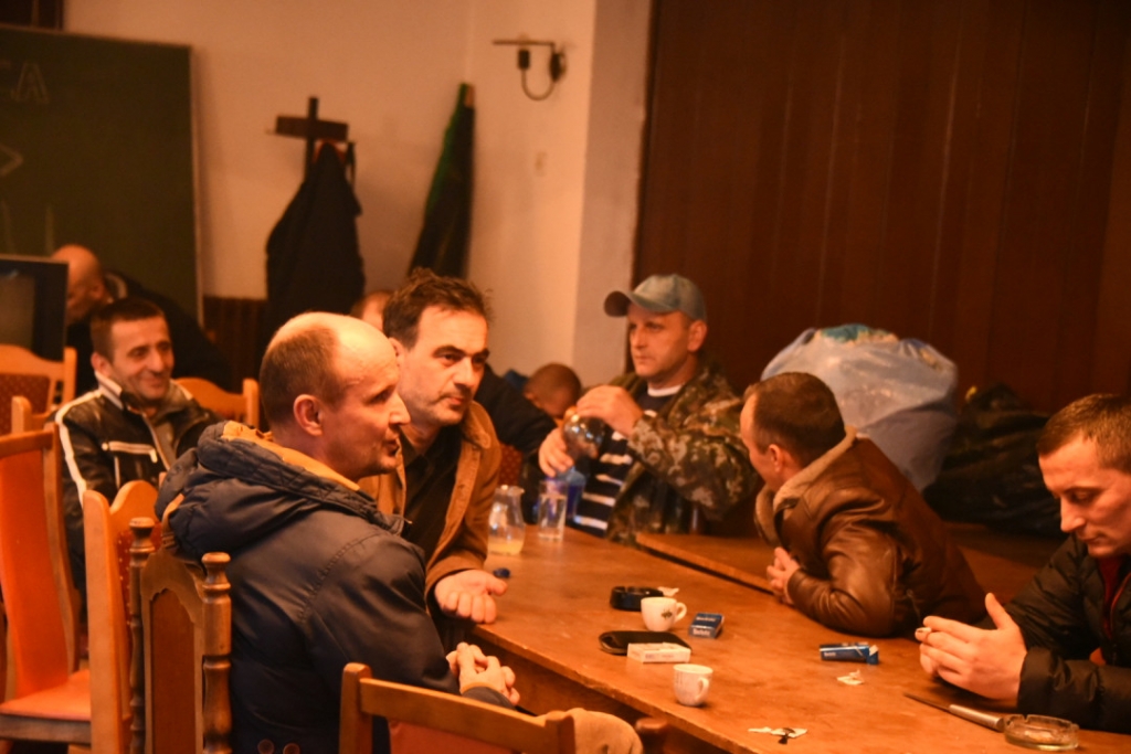 Rama-Prozor.Info • Zenički rudari prekinuli štrajk glađu zbog poziva ...